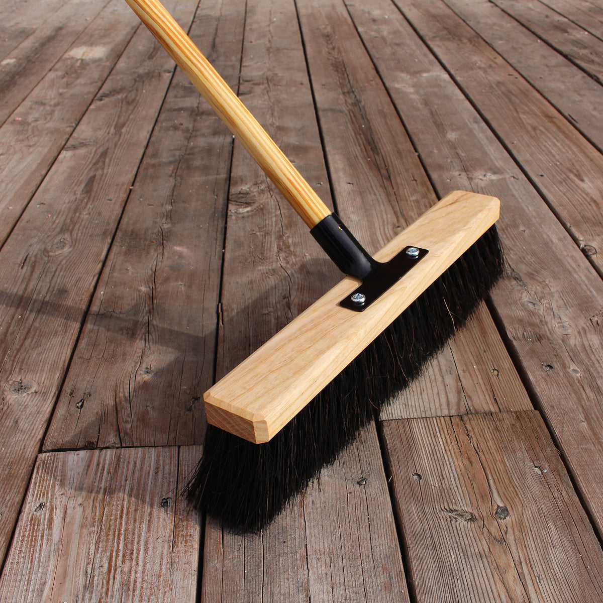 Outdoor Broom with Broomstick – Goodee